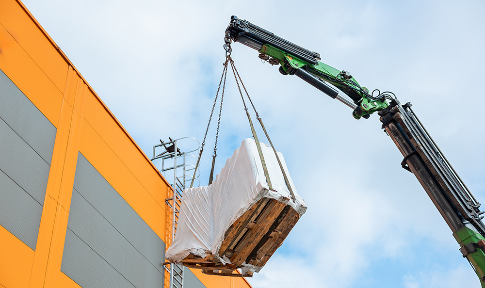 Do’s and Don’ts of Loading Heavy Equipment | Bill Removalists